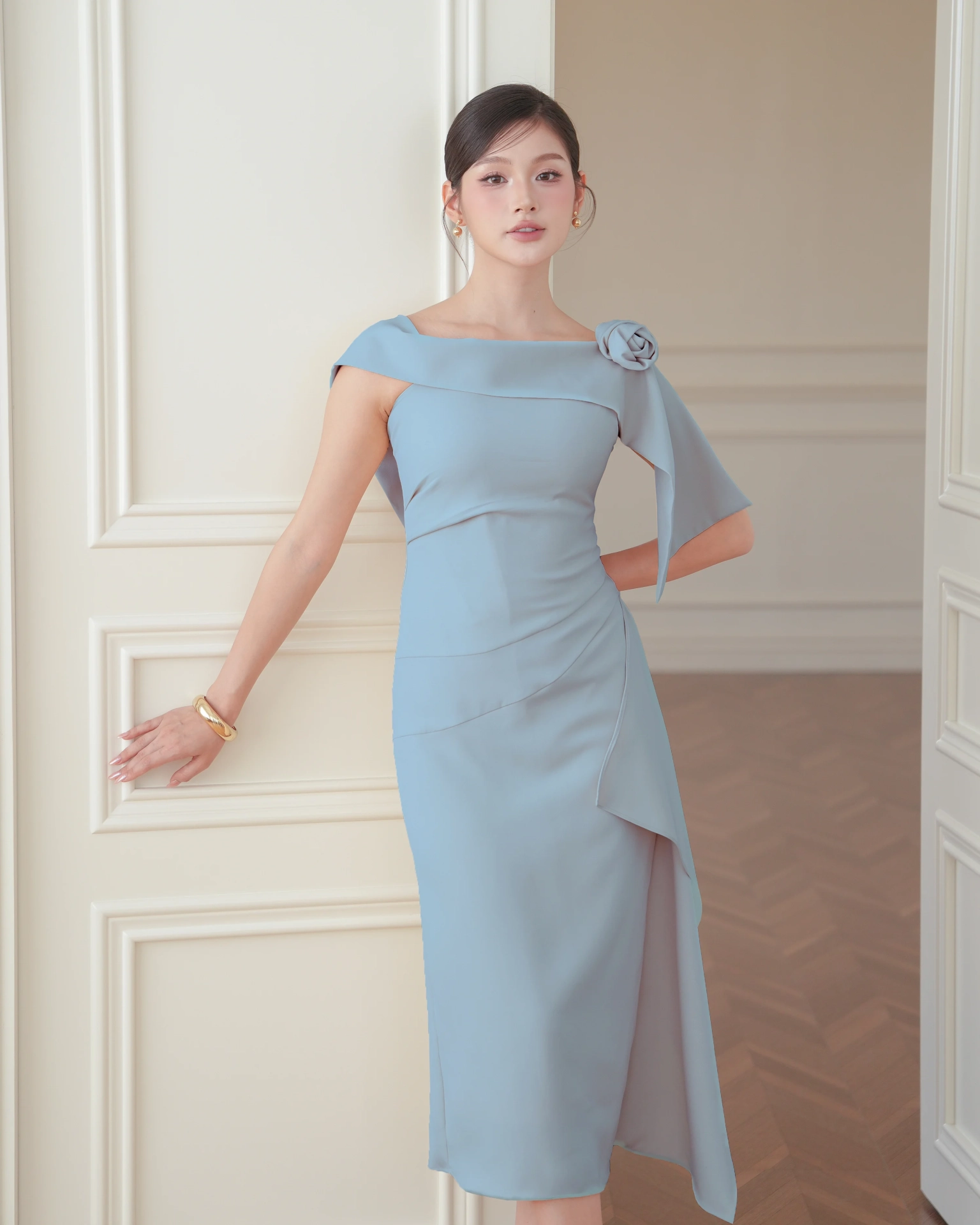 (Pre-Order) ชุดราตรี ชุดเดรสออกงาน สีฟ้า | Lyra Off-Shoulder Draped ...